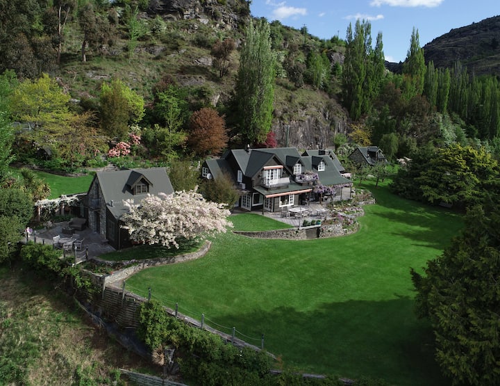 Cherry Tree House Arthurs Point. - Queenstown