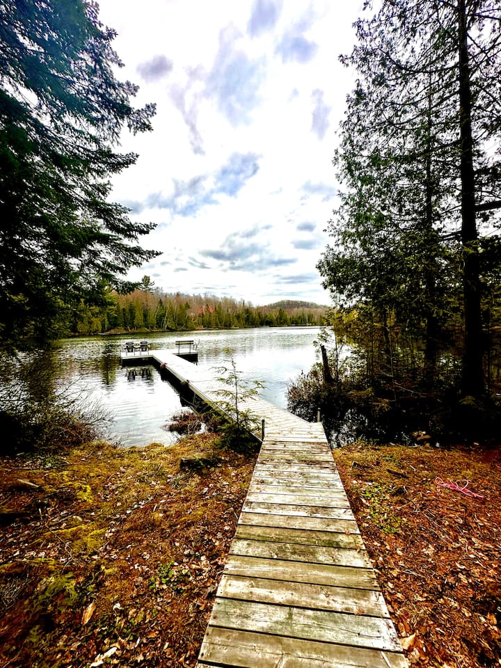 Le Chalet Au Lac En Coeur - Saint-Hippolyte