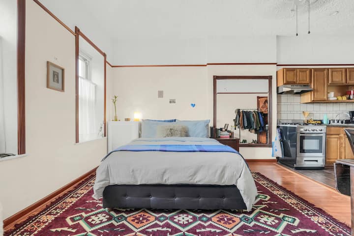 Large Studio Apartment 3b - Brooklyn, NY