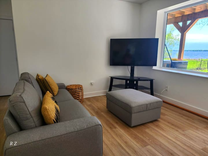 Lakefront Dove Cottage, Adult Retreat - Smiths Falls