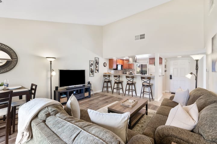 A Tranquil Home Away From Home! - Palm Desert, CA