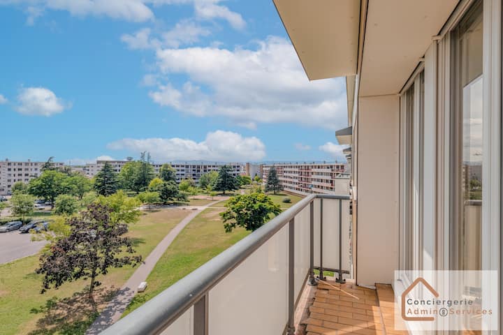 Lumineux T3 Avec Balcon, Parking, Proche Eurexpo - Saint-Priest