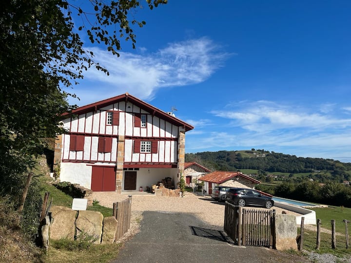 Ferme Du 16e Rénovée - Sare