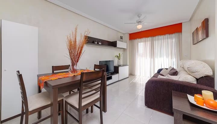 Cozy Apartment / Private Parking - Torrevieja