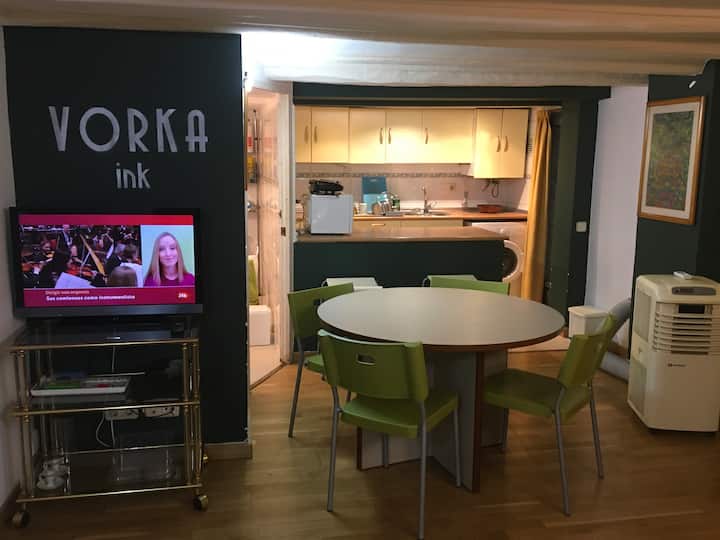 An Apartment Between Art And Sea