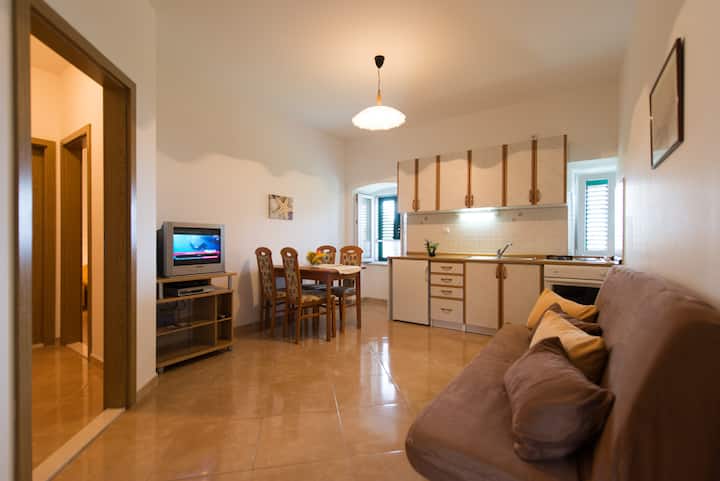 Apartment Marija 1 - Brač