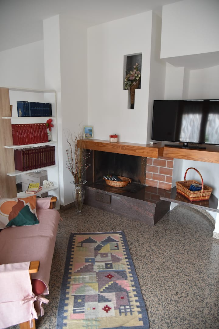 App "Icalanchi - Guest Home" -Cir 080043 Aat 00004 - Locri