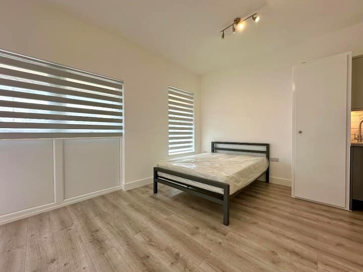 Fantastic New Ensuite Room - Southend-on-Sea