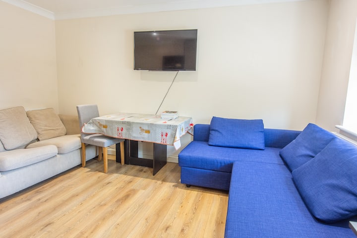 Three Bedroom First Floor Flat - Greenwich