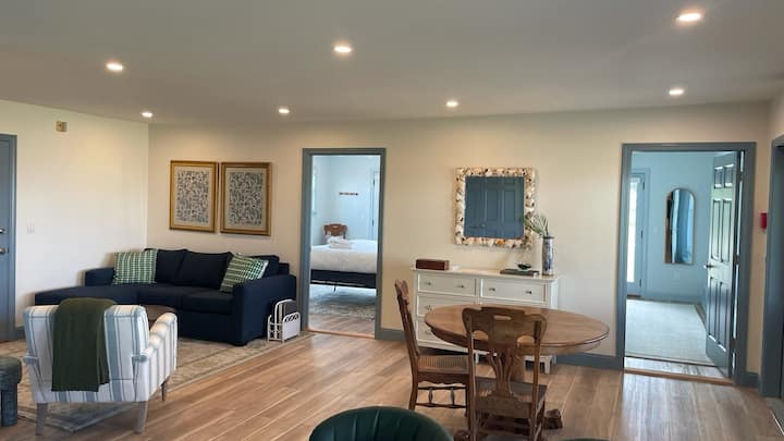 Veranda Suite Overlooking The Ocean - Block Island, RI