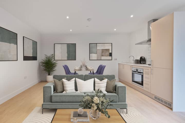 New Apartment Hotel Complex | 2 Bed 1 Bath - Solihull