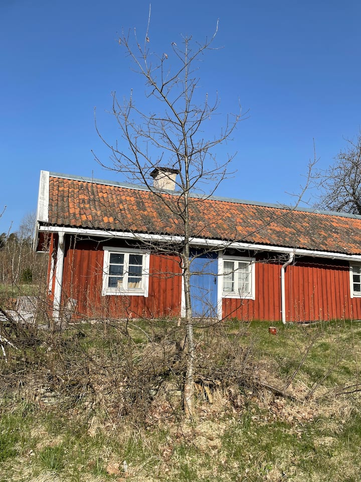 Stuga I ÅMmeberg - Askersund