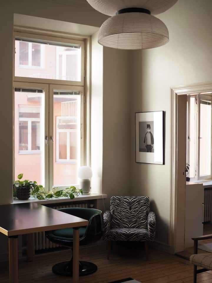 Rauhallinen Design-studiohuoneisto Keskustassa - Helsinki