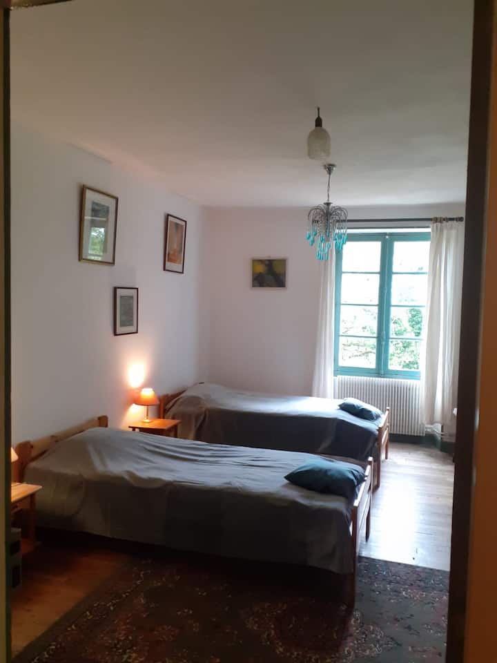 Gîte Dans Un Domaine Calme (Avec Piscine) - Montignac