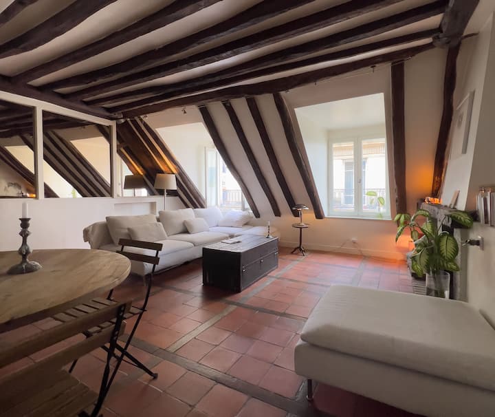 Duplex Dans Une Rue Piétonne - Arts Et Métiers - Paris