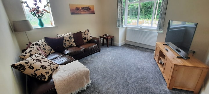 Farm Bungalow - Southport
