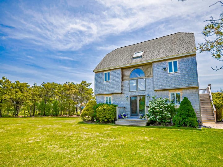 Charming Martha's Vineyard Retreat! - Martha's Vineyard, MA