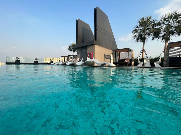 芭提雅步行街海景公寓千禧大厦免费无边泳池/健身房/桑拿房01 - Pattaya City