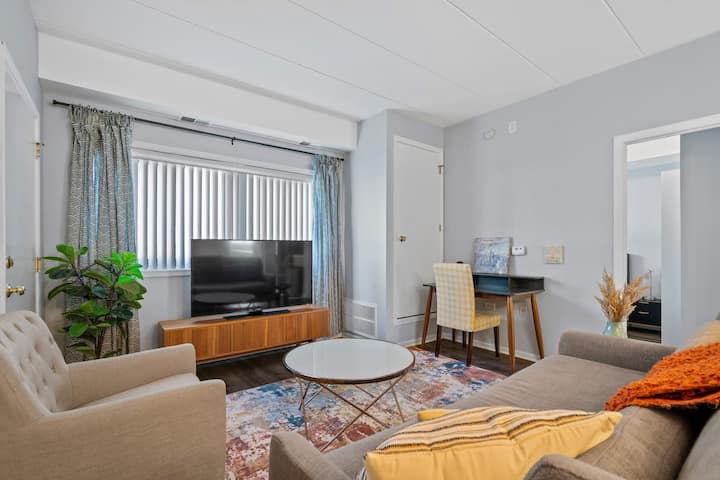 3bedrooms Condo In Chinatown 
Mccormick/downtown - Chicago, IL