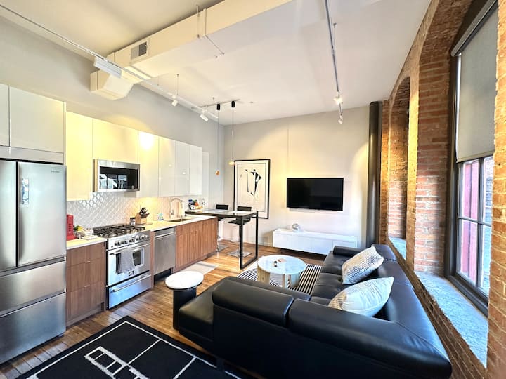 Peace & Panache, Prime Location! - Syracuse, NY