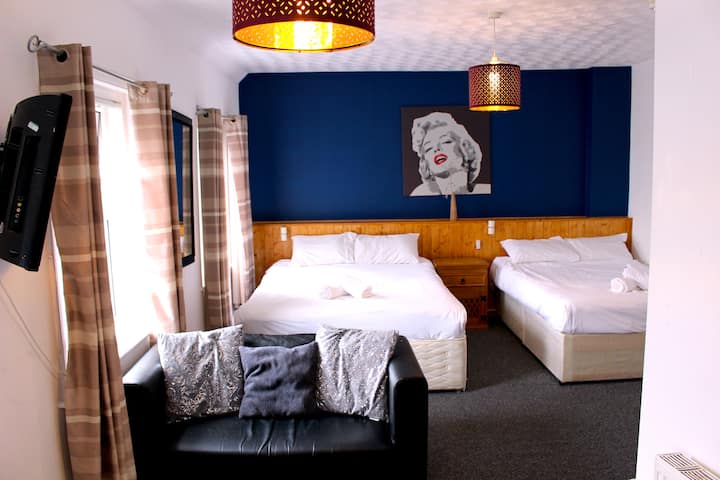 Family Ensuite Room For 5 - Blackpool