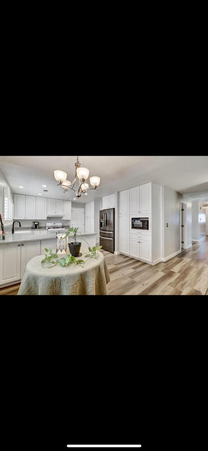 Beautiful Spacious Home - Fairfield, CA