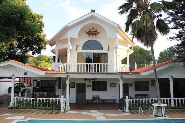 Casa Quinta Melgar Villa Granada - Melgar