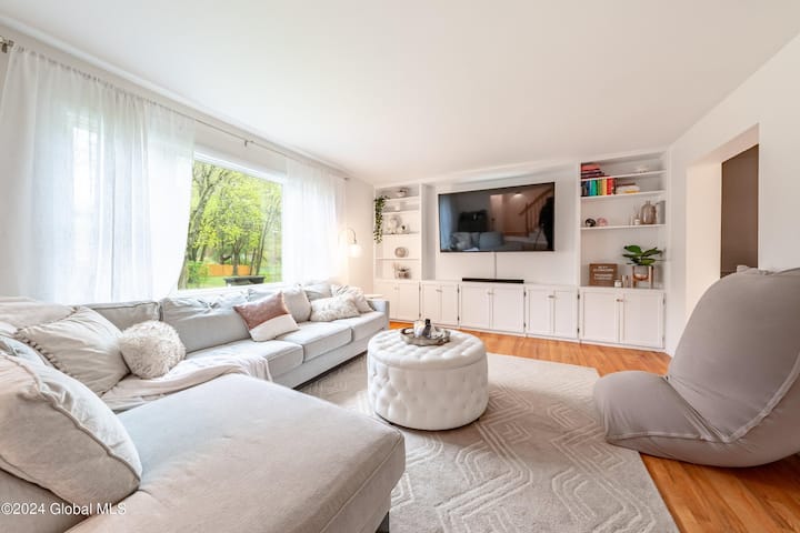 The Winners Circle - Saratoga Springs, NY