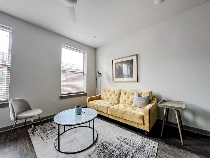 Sleepover | Stylish 1bd/1ba + Gym - Little Rock - North Little Rock, AR