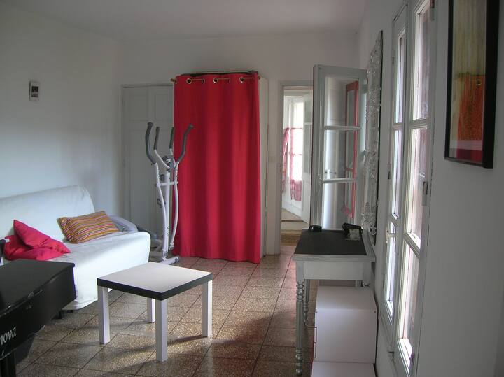 Chambre Face Au Luberon - Rustrel