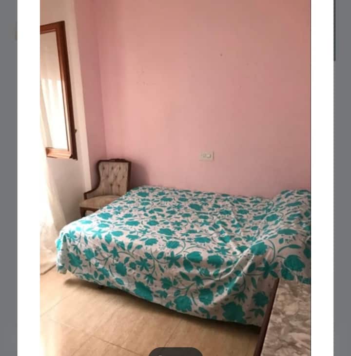 Habitación En Piso Compartido - Lucena