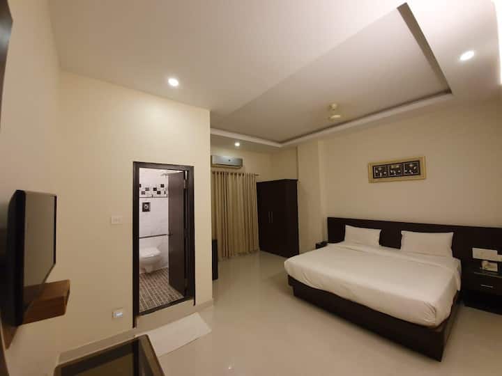 Coastalgemunwindbythe Arabiansea - Murdeshwar