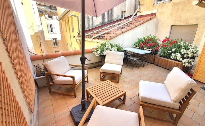 Terrasse à Aix En Provence Centre Historique - Aix-en-Provence