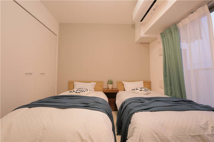 27㎡ Close To Metro Station Twin Room - Osaka