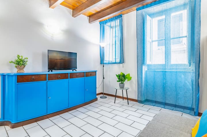 Guesthost - The Traveller's House - Blueberry Apt - Palermo, Italy