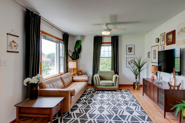 Retro Ranch In Downtown Clayton - Clayton, NC