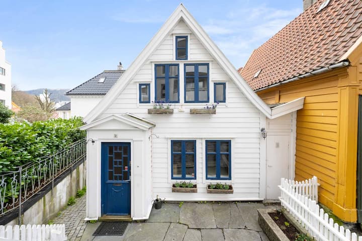 Historisk Bergen Hus Midt I Sentrum - Bergen