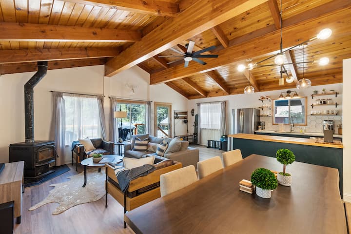 Guadalupe Getaway - Pets + Hot Tub + Ac - South Lake Tahoe, CA