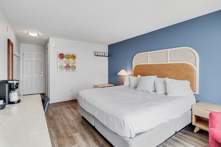 King Room With Ocean View - Lincoln City