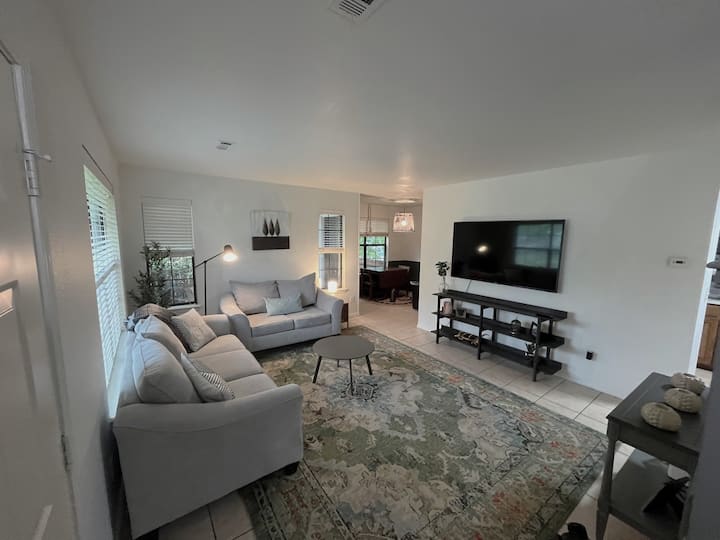 Fayetteville Home - Fayetteville, AR