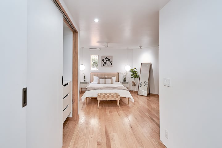 Entire Condo In West Hollywood, California - West Hollywood, CA