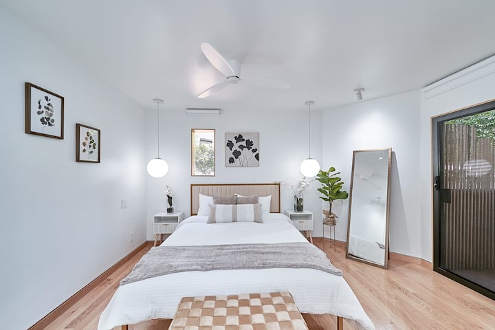 Entire Condo In West Hollywood, California - Beverly Hills, CA