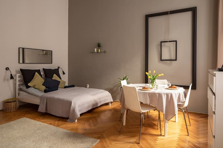 ★ Peaceful Central Apartment W Balcony ★ - Budapest