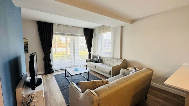 2+1 Daire, 2 Banyo, Denize 50 Metre,özel Plajlı - Akyarlar