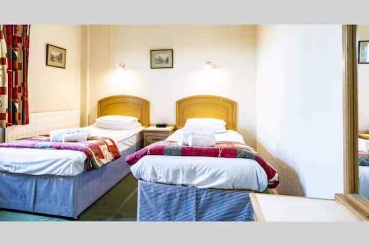Paddington House Hotel Standard Twin Room - Warrington