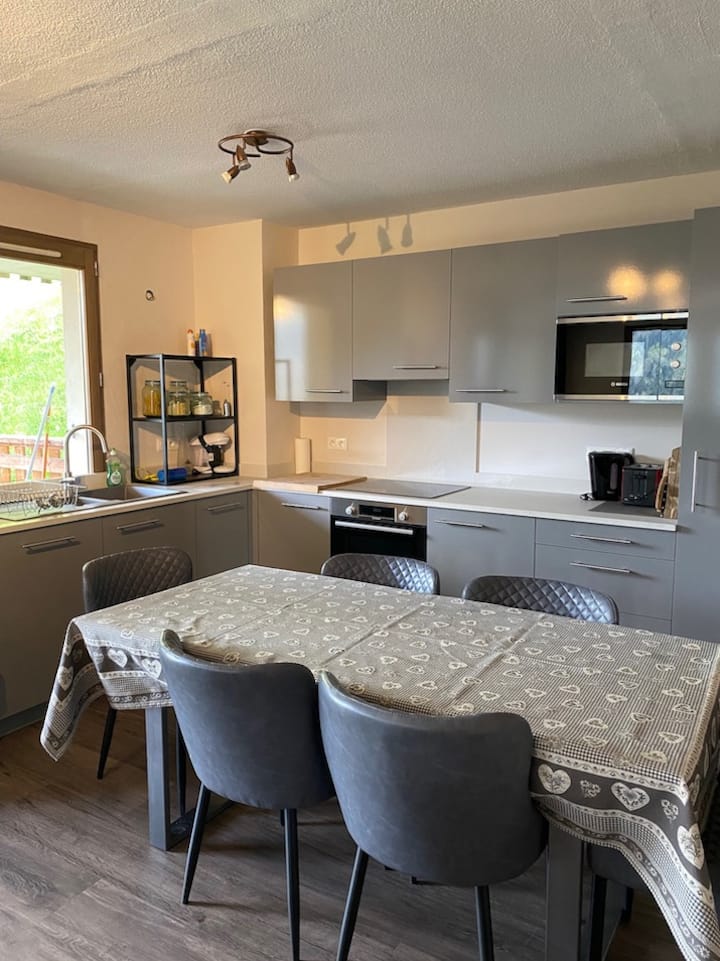 3 Bedroom Ski Apt + Huge Terrace - Vaujany