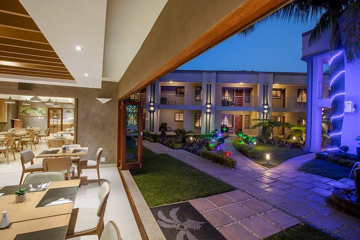 Cycad Lodge (3 Sleeper) Room - Mbombela