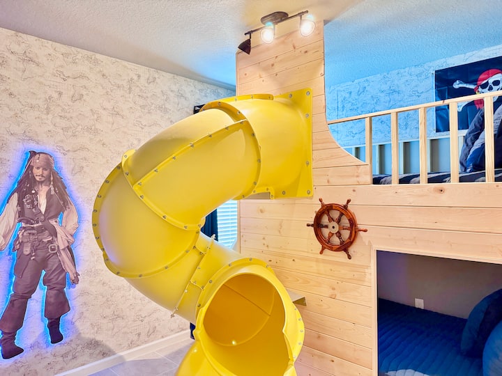 Retreat W/ Pool, Summer Kitchen + Ps5 | Intl Drive - Orlando