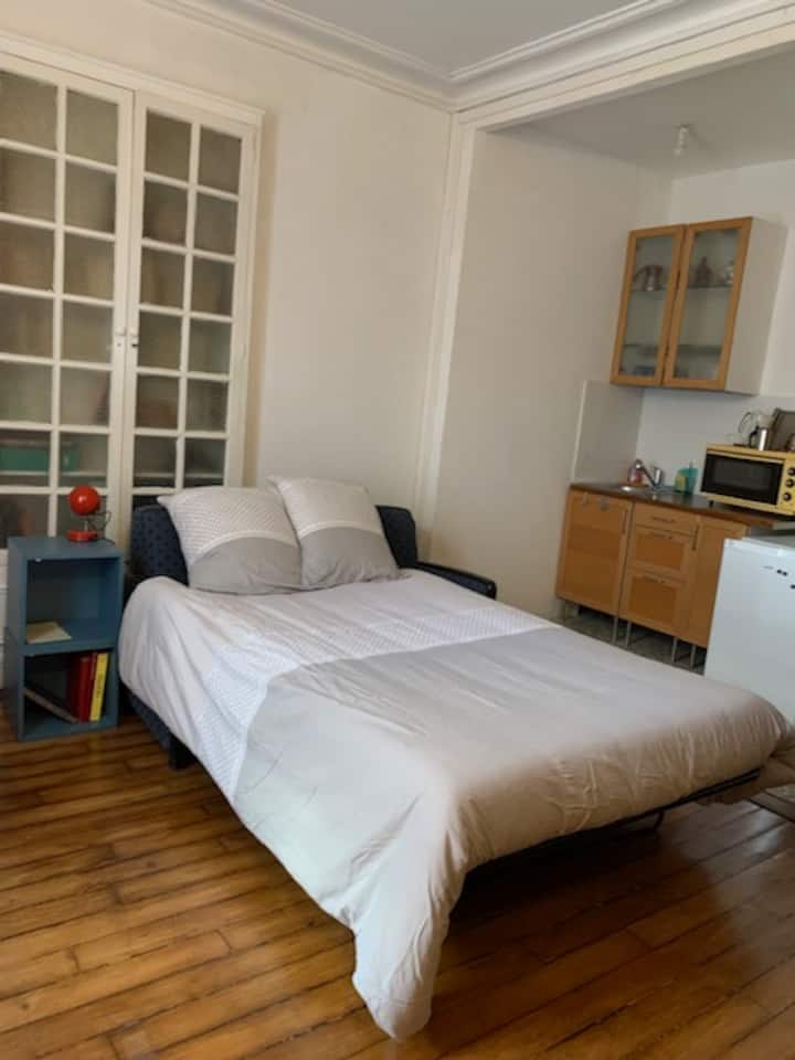 Studette Indépendante Pantin - ibis Paris Pantin Eglise