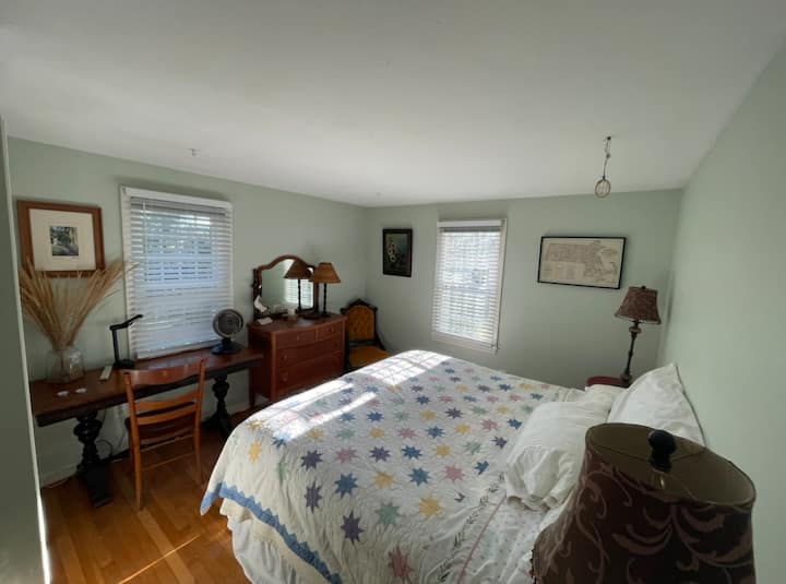 Chatham Charm - Private Room With King Bed - Harwich, MA